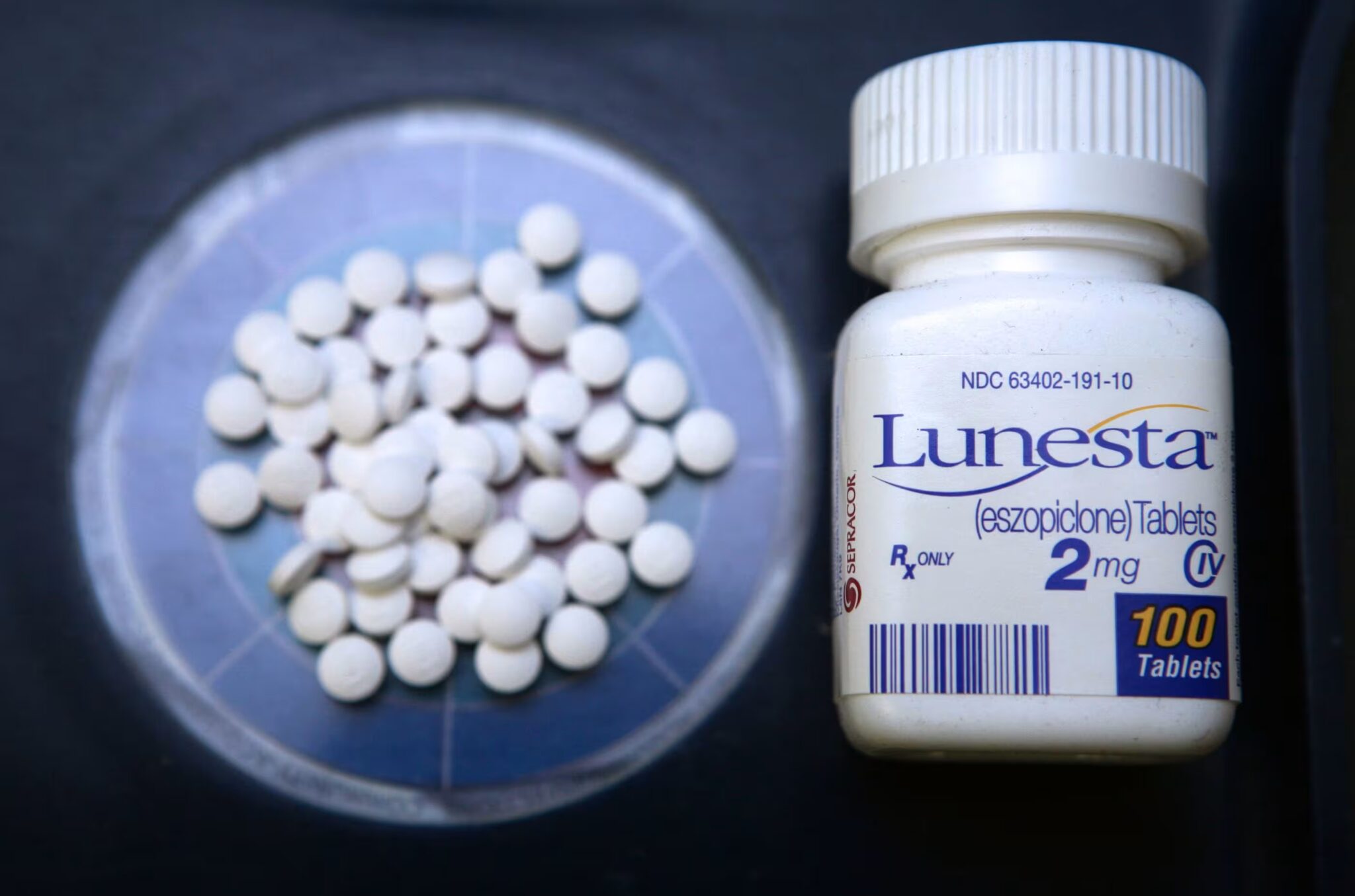 Lunesta Side Effects: Risks and Management (2025)